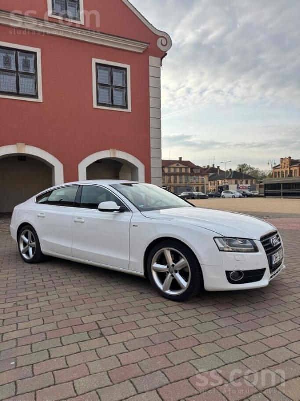 Balts Audi A5 2010 Bauska, ar dzinēja tilpumu 2.70 L un nobraukumu 0 tūkst. km par 5295 €, foto 2 vietnē AUTOMOTO.COM.LV