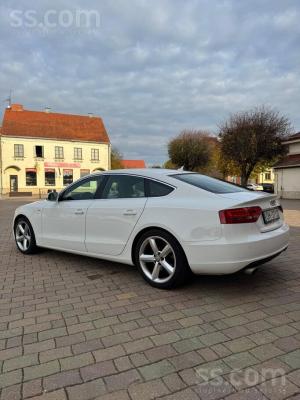 Balts Audi A5 2010 Bauska, ar dzinēja tilpumu 2.70 L un nobraukumu 0 tūkst. km par 5295 €, foto 4 vietnē AUTOMOTO.COM.LV