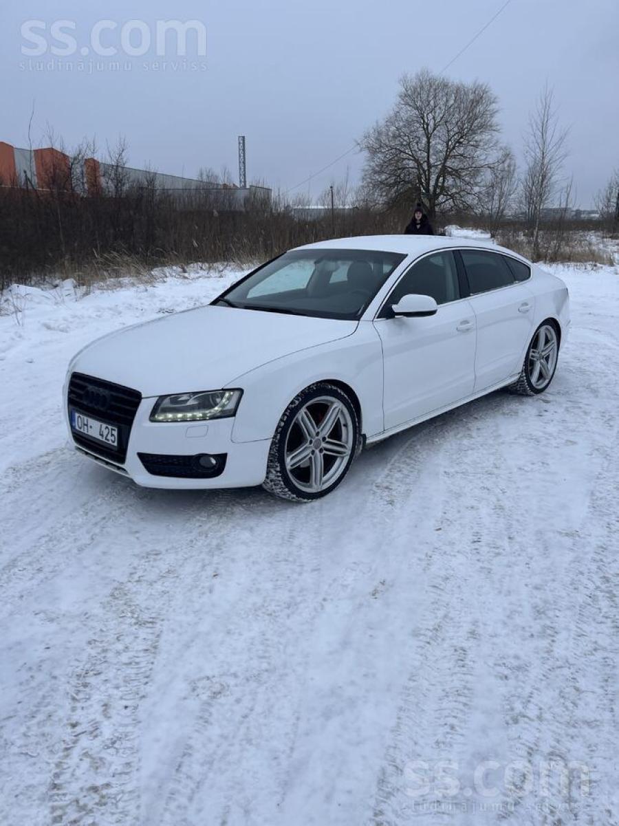 Balts Audi A5 2010 Jelgava, ar dzinēja tilpumu 2.00 L un nobraukumu 250 tūkst. km par 6500 €, foto 1 vietnē AUTOMOTO.COM.LV