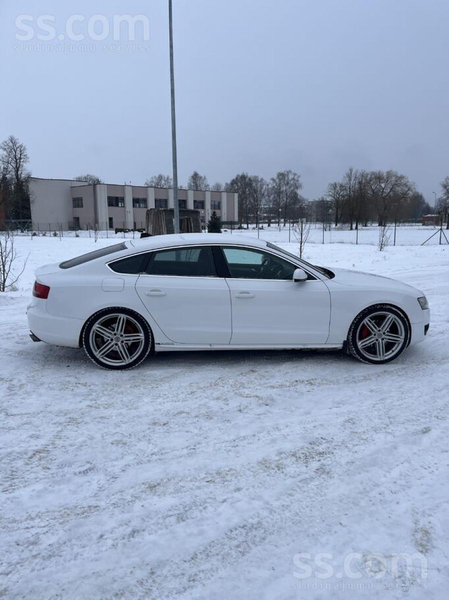 Balts Audi A5 2010 Jelgava, ar dzinēja tilpumu 2.00 L un nobraukumu 250 tūkst. km par 6500 €, foto 5 vietnē AUTOMOTO.COM.LV