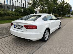 White Audi A5 2010 in Riga, with an engine capacity of 3.00 L and mileage of 298 thousand km for 7300 €, photo 3 on AUTOMOTO.COM.LV