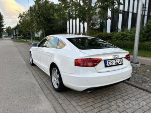 White Audi A5 2010 in Riga, with an engine capacity of 3.00 L and mileage of 298 thousand km for 7300 €, photo 5 on AUTOMOTO.COM.LV