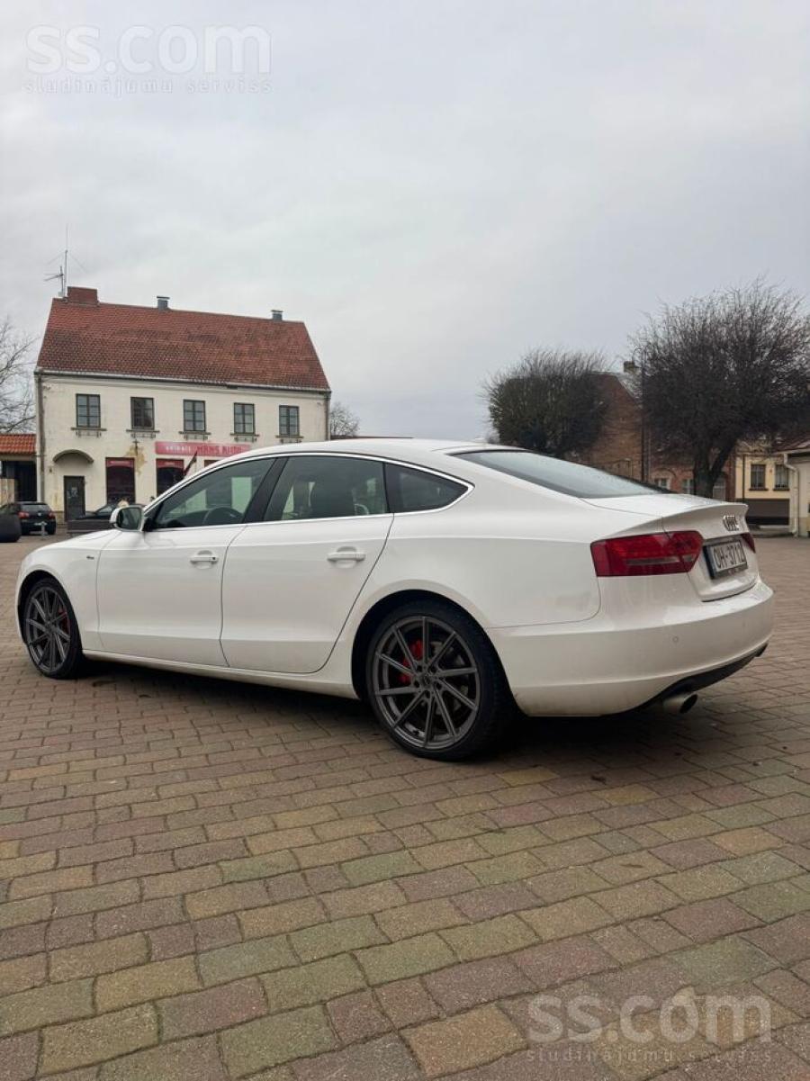 Balts Audi A5 2010 Bauska, ar dzinēja tilpumu 2.70 L un nobraukumu 288 tūkst. km par 5700 €, foto 5 vietnē AUTOMOTO.COM.LV