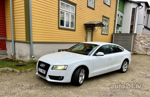 Balts Audi A5 2011 Tallina, ar dzinēja tilpumu 2.00 L un nobraukumu 145 tūkst. km par 8000 €, foto 1 vietnē AUTOMOTO.COM.LV