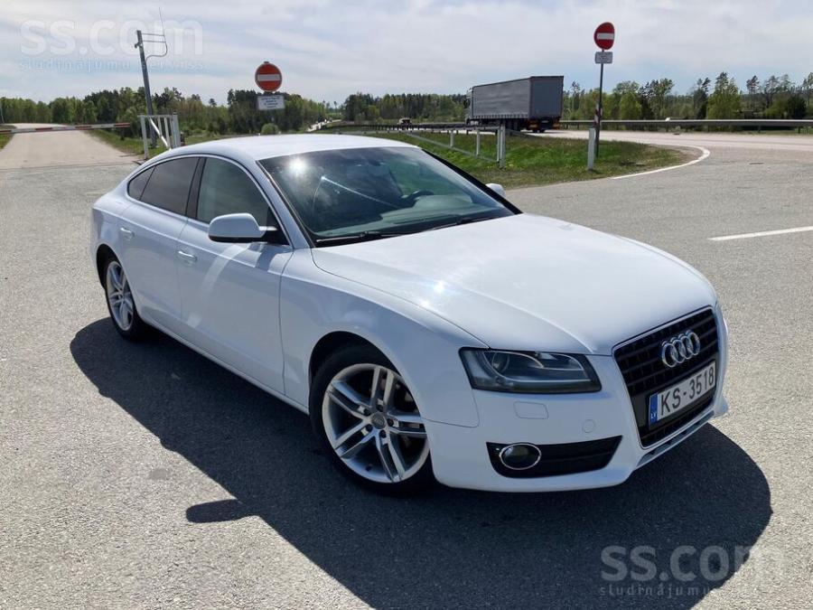 White Audi A5 2011 in Riga, with an engine capacity of 1.80 L and mileage of 353 thousand km for 7900 €, photo 1 on AUTOMOTO.COM.LV