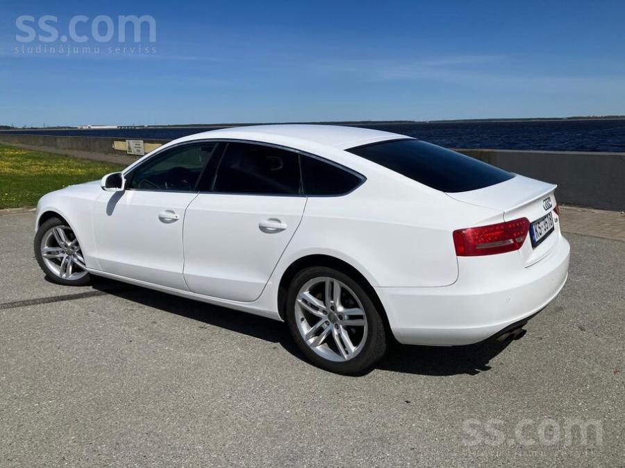 White Audi A5 2011 in Riga, with an engine capacity of 1.80 L and mileage of 353 thousand km for 7900 €, photo 3 on AUTOMOTO.COM.LV