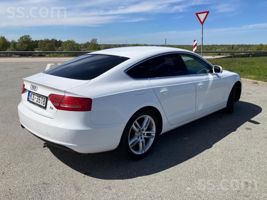 White Audi A5 2011 in Riga, with an engine capacity of 1.80 L and mileage of 353 thousand km for 7900 €, photo 4 on AUTOMOTO.COM.LV