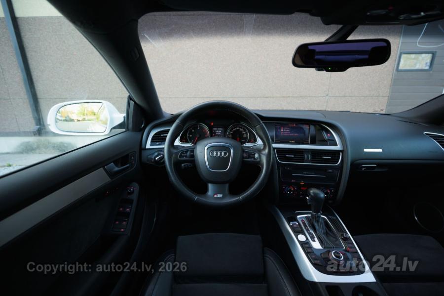 White Audi A5 2011 in Tallinn, with an engine capacity of 3.00 L and mileage of 235 thousand km for 11000 €, photo 16 on AUTOMOTO.COM.LV