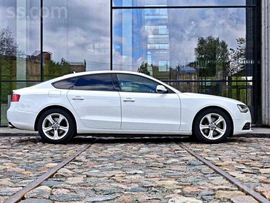 White Audi A5 2012 in Riga, with an engine capacity of 3.00 L and mileage of 270 thousand km for 9900 €, photo 6 on AUTOMOTO.COM.LV