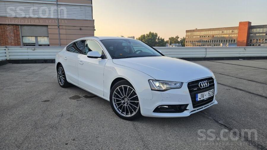 White Audi A5 2013 in Riga, with an engine capacity of 3.00 L and mileage of 144 thousand km for 14750 €, photo 3 on AUTOMOTO.COM.LV