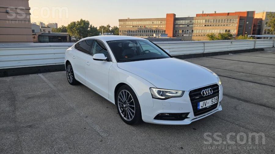 White Audi A5 2013 in Riga, with an engine capacity of 3.00 L and mileage of 144 thousand km for 14750 €, photo 5 on AUTOMOTO.COM.LV