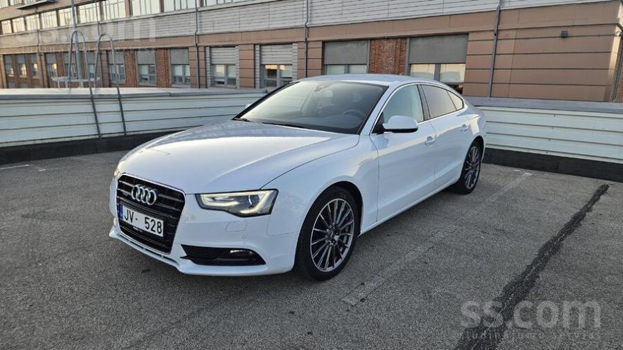 White Audi A5 2013 in Riga, with an engine capacity of 3.00 L and mileage of 144 thousand km for 14750 €, photo 6 on AUTOMOTO.COM.LV