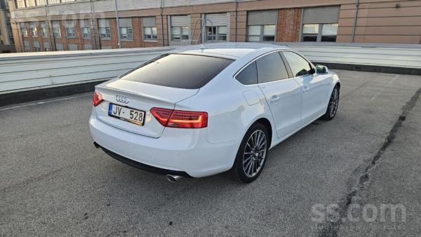 White Audi A5 2013 in Riga, with an engine capacity of 3.00 L and mileage of 144 thousand km for 14750 €, photo 9 on AUTOMOTO.COM.LV