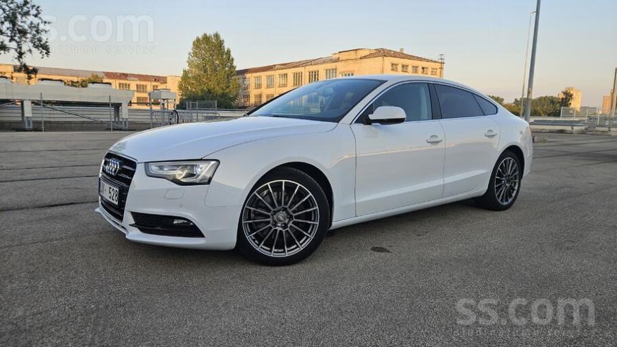 White Audi A5 2013 in Riga, with an engine capacity of 3.00 L and mileage of 144 thousand km for 14750 €, photo 11 on AUTOMOTO.COM.LV