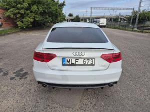 White Audi A5 2014 in Siauliai, with an engine capacity of 3.00 L and mileage of 245 thousand km for 9950 €, photo 6 on AUTOMOTO.COM.LV