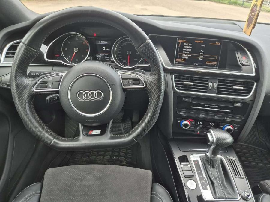 White Audi A5 2014 in Siauliai, with an engine capacity of 3.00 L and mileage of 245 thousand km for 9950 €, photo 15 on AUTOMOTO.COM.LV