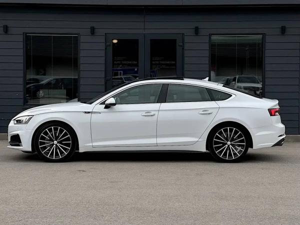 Balts Audi A5 2017 Jelgava, ar dzinēja tilpumu 2.00 L un nobraukumu 199 tūkst. km par 20700 €, foto 5 vietnē AUTOMOTO.COM.LV