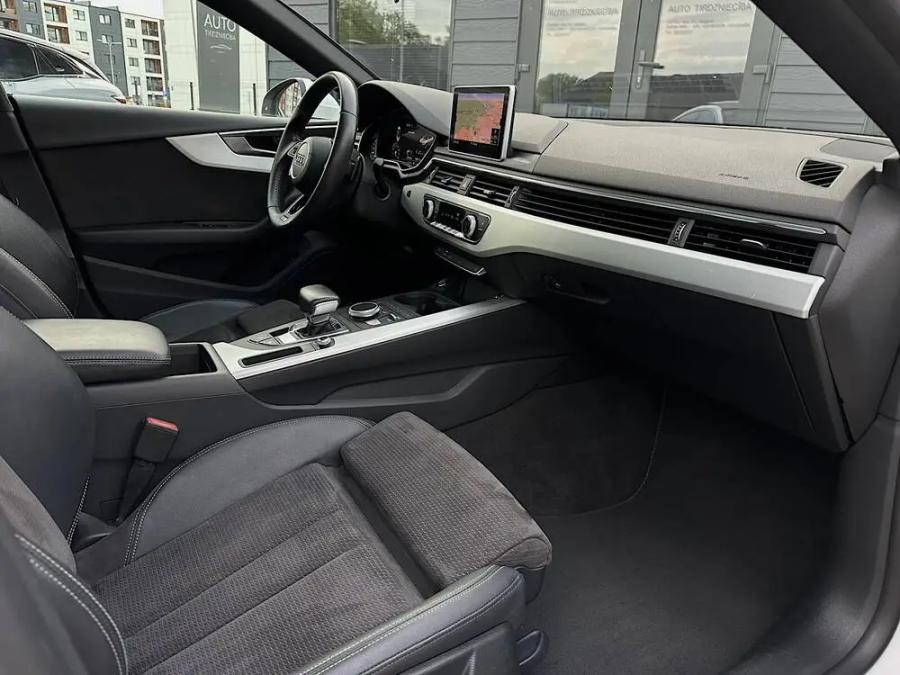 White Audi A5 2017 in Jelgava, with an engine capacity of 2.00 L and mileage of 199 thousand km for 20700 €, photo 8 on AUTOMOTO.COM.LV