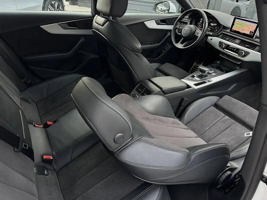 White Audi A5 2017 in Jelgava, with an engine capacity of 2.00 L and mileage of 199 thousand km for 20700 €, photo 12 on AUTOMOTO.COM.LV