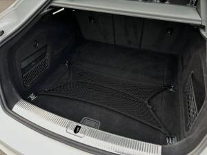 White Audi A5 2017 in Jelgava, with an engine capacity of 2.00 L and mileage of 199 thousand km for 20700 €, photo 13 on AUTOMOTO.COM.LV