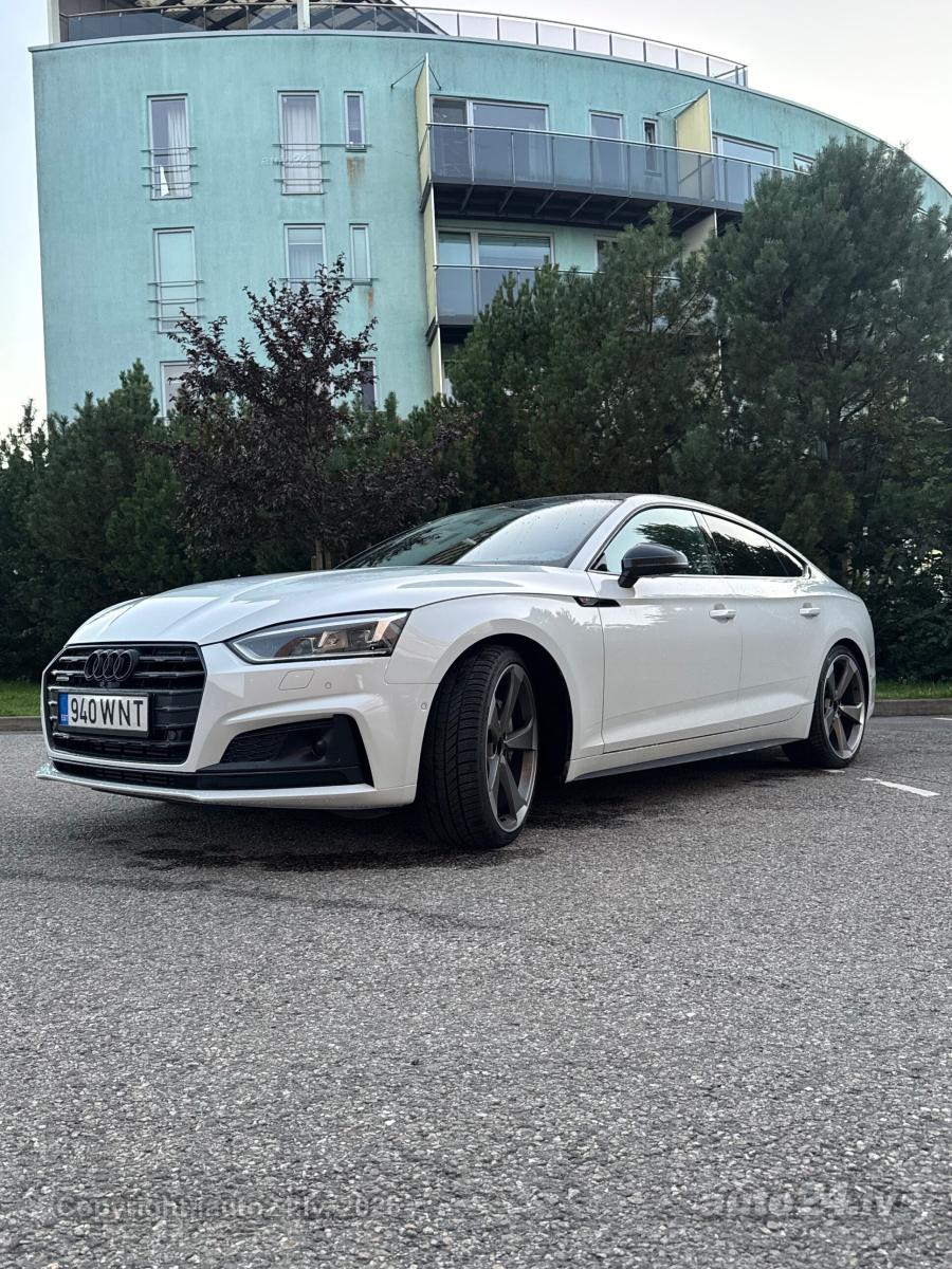 Balts Audi A5 2017 Tallina, ar dzinēja tilpumu 2.00 L un nobraukumu 140 tūkst. km par 26499 €, foto 1 vietnē AUTOMOTO.COM.LV