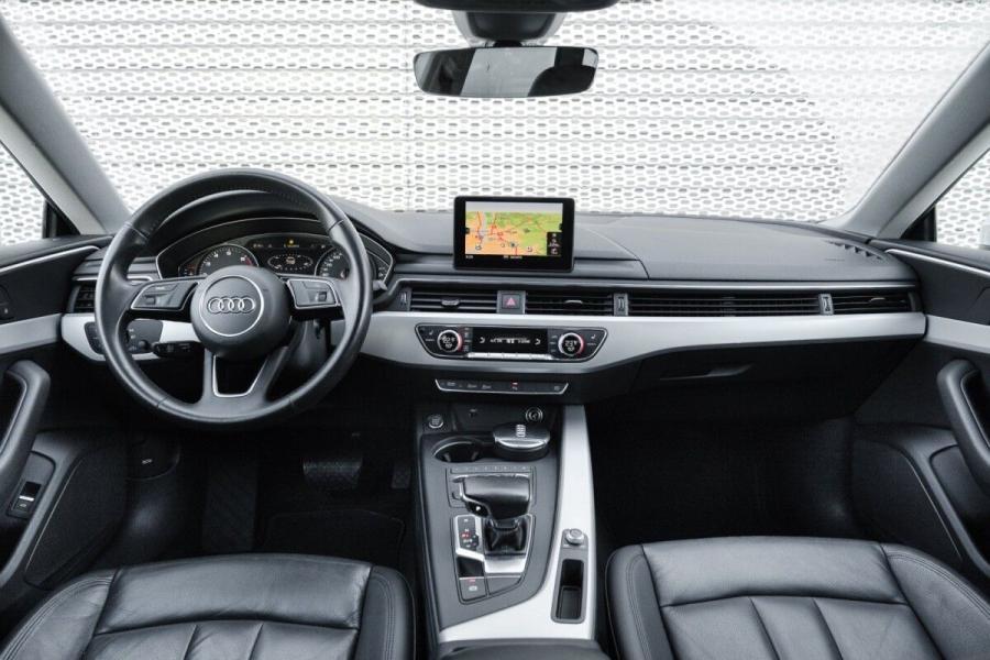 White Audi A5 2019 in Marupe, with an engine capacity of 2.00 L and mileage of 154 thousand km for 19950 €, photo 7 on AUTOMOTO.COM.LV