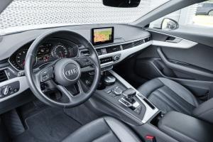 White Audi A5 2019 in Marupe, with an engine capacity of 2.00 L and mileage of 154 thousand km for 19950 €, photo 10 on AUTOMOTO.COM.LV