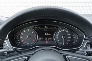 White Audi A5 2019 in Marupe, with an engine capacity of 2.00 L and mileage of 154 thousand km for 19950 €, photo 14 on AUTOMOTO.COM.LV