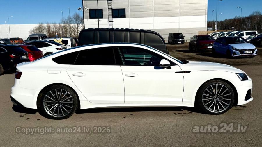 White Audi A5 2021 in Tallinn, with an engine capacity of 2.00 L and mileage of 82 thousand km for 27500 €, photo 10 on AUTOMOTO.COM.LV