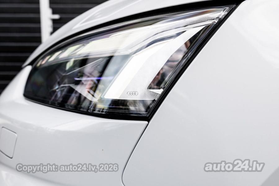 White Audi A5 2021 in Tallinn, with an engine capacity of 2.00 L and mileage of 80 thousand km for 34990 €, photo 13 on AUTOMOTO.COM.LV