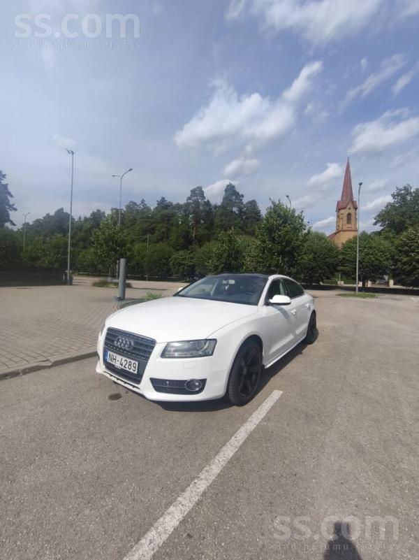 White Audi A5 2010 in Ogre, with an engine capacity of 2.00 L and mileage of 248 thousand km for 8700 €, photo 2 on AUTOMOTO.COM.LV