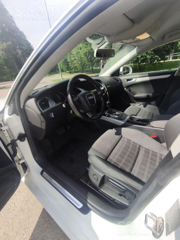White Audi A5 2010 in Ogre, with an engine capacity of 2.00 L and mileage of 248 thousand km for 8700 €, photo 10 on AUTOMOTO.COM.LV