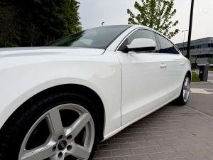 White Audi A5 2010 in Vilnius, with an engine capacity of 3.00 L and mileage of 290 thousand km for 7900 €, photo 11 on AUTOMOTO.COM.LV