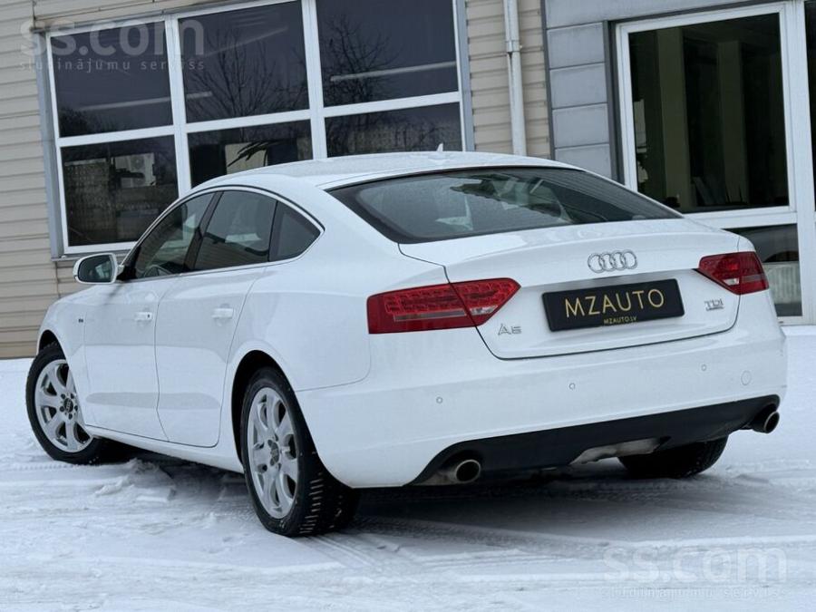 Balts Audi A5 2011 Tukums, ar dzinēja tilpumu 3.00 L un nobraukumu 250 tūkst. km par 8500 €, foto 3 vietnē AUTOMOTO.COM.LV
