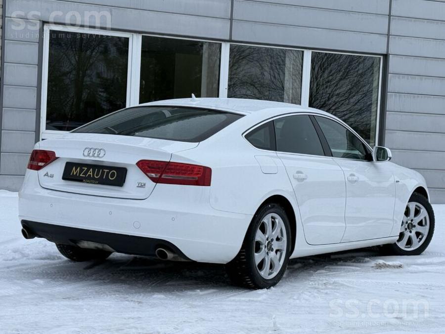 Balts Audi A5 2011 Tukums, ar dzinēja tilpumu 3.00 L un nobraukumu 250 tūkst. km par 8500 €, foto 4 vietnē AUTOMOTO.COM.LV