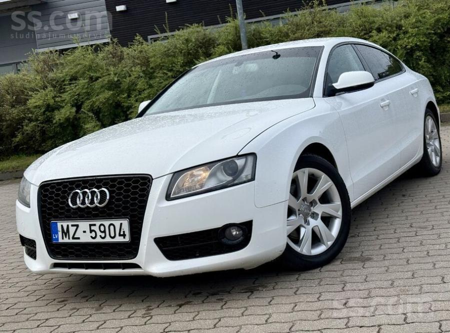White Audi A5 2011 in Riga, with an engine capacity of 2.00 L and mileage of 350 thousand km for 5290 €, photo 1 on AUTOMOTO.COM.LV