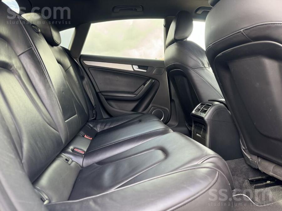 White Audi A5 2012 in Riga, with an engine capacity of 3.00 L and mileage of 279 thousand km for 11990 €, photo 30 on AUTOMOTO.COM.LV
