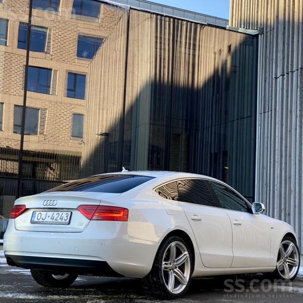 Balts Audi A5 2013 Jelgava, ar dzinēja tilpumu 2.00 L un nobraukumu 323 tūkst. km par 9750 €, foto 4 vietnē AUTOMOTO.COM.LV