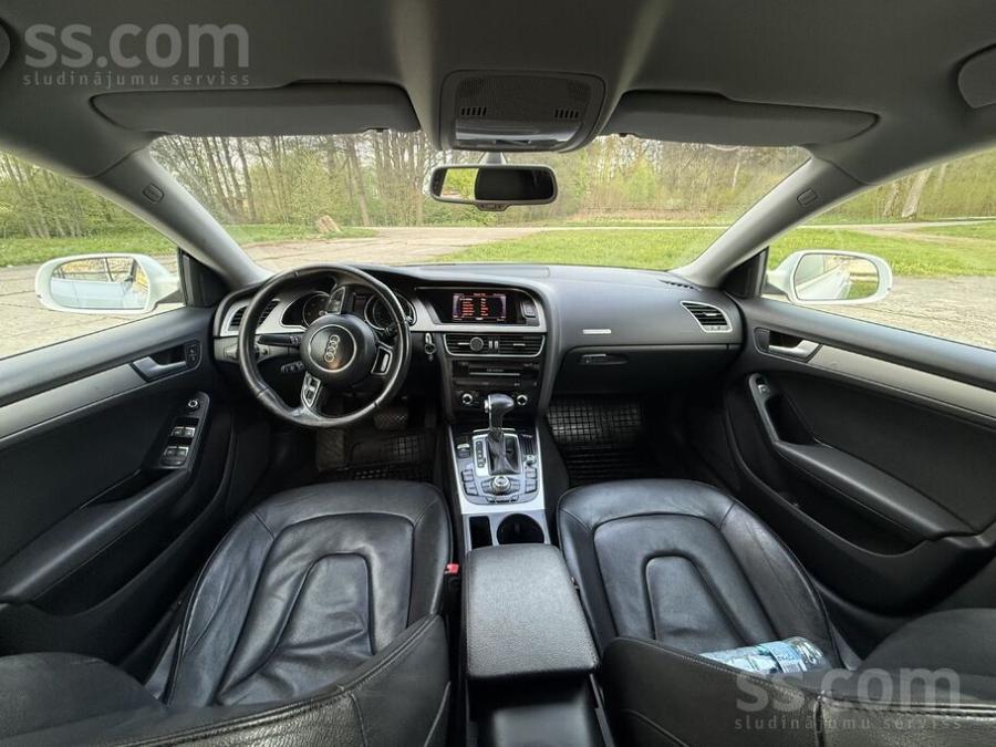 White Audi A5 2013 in Liepaja, with an engine capacity of 2.00 L and mileage of 290 thousand km for 9700 €, photo 6 on AUTOMOTO.COM.LV