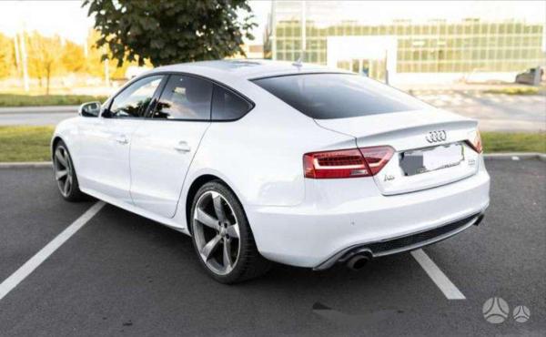 White Audi A5 2014 in Kretinga, with an engine capacity of 3.00 L and mileage of 277 thousand km for 7960 €, photo 3 on AUTOMOTO.COM.LV