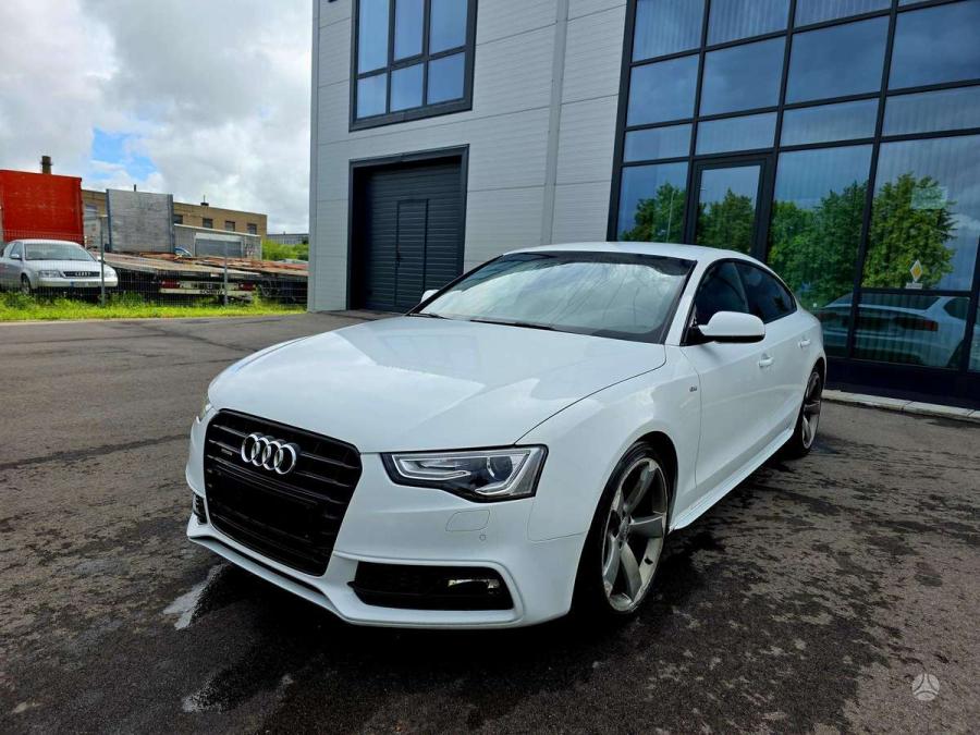 White Audi A5 2014 in Kretinga, with an engine capacity of 3.00 L and mileage of 279 thousand km for 7895 €, photo 1 on AUTOMOTO.COM.LV