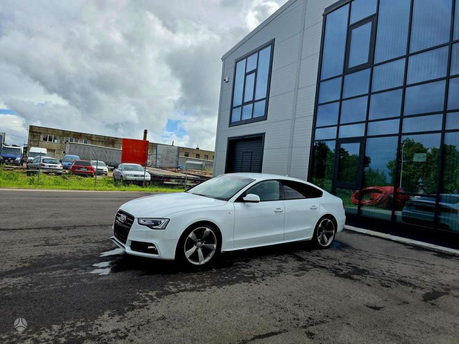 White Audi A5 2014 in Kretinga, with an engine capacity of 3.00 L and mileage of 279 thousand km for 7895 €, photo 3 on AUTOMOTO.COM.LV