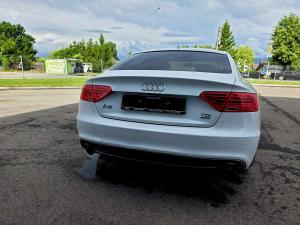 White Audi A5 2014 in Kretinga, with an engine capacity of 3.00 L and mileage of 279 thousand km for 7895 €, photo 6 on AUTOMOTO.COM.LV