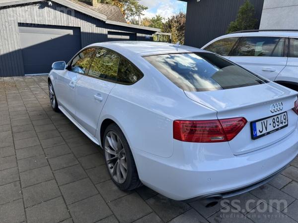 Balts Audi A5 2015 Rīga, ar dzinēja tilpumu 1.80 L un nobraukumu 161 tūkst. km par 13000 €, foto 5 vietnē AUTOMOTO.COM.LV