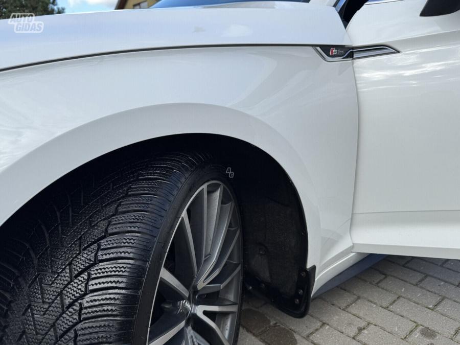 White Audi A5 2017 in Vilnius, with an engine capacity of 2.00 L and mileage of 162 thousand km for 15950 €, photo 18 on AUTOMOTO.COM.LV