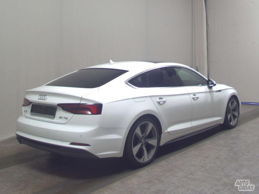 White Audi A5 2019 in Kaunas, with an engine capacity of 2.00 L and mileage of 91 thousand km for 30056 €, photo 4 on AUTOMOTO.COM.LV