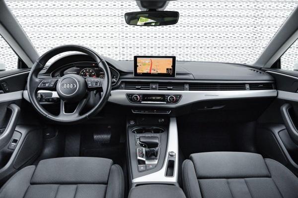 White Audi A5 2019 in Marupe, with an engine capacity of 2.00 L and mileage of 228 thousand km for 17900 €, photo 6 on AUTOMOTO.COM.LV