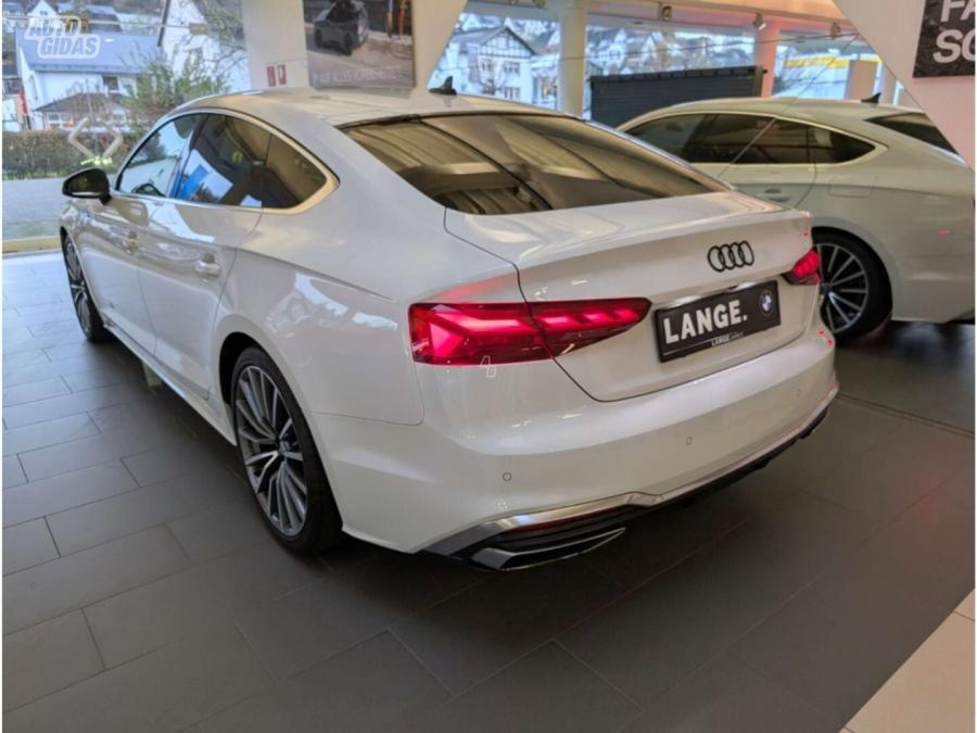 White Audi A5 2020 in Kaunas, with an engine capacity of 2.00 L and mileage of 62 thousand km for 32587 €, photo 5 on AUTOMOTO.COM.LV