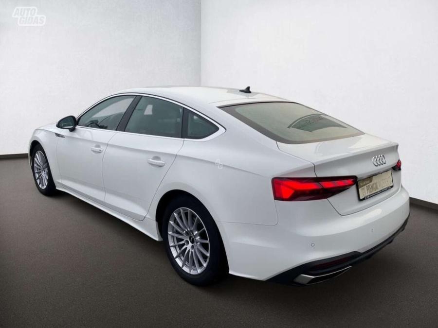 Balts Audi A5 2022 Kauņa, ar dzinēja tilpumu 2.00 L un nobraukumu 89 tūkst. km par 29600 €, foto 3 vietnē AUTOMOTO.COM.LV