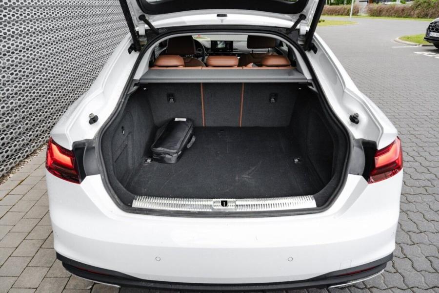 Balts Audi A5 2024 Mārupe, ar dzinēja tilpumu 2.00 L un nobraukumu 28 tūkst. km par 32200 €, foto 26 vietnē AUTOMOTO.COM.LV
